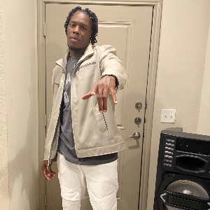 Watch CLOVER G 🍀🍾 Live Stream on BIGO LIVE